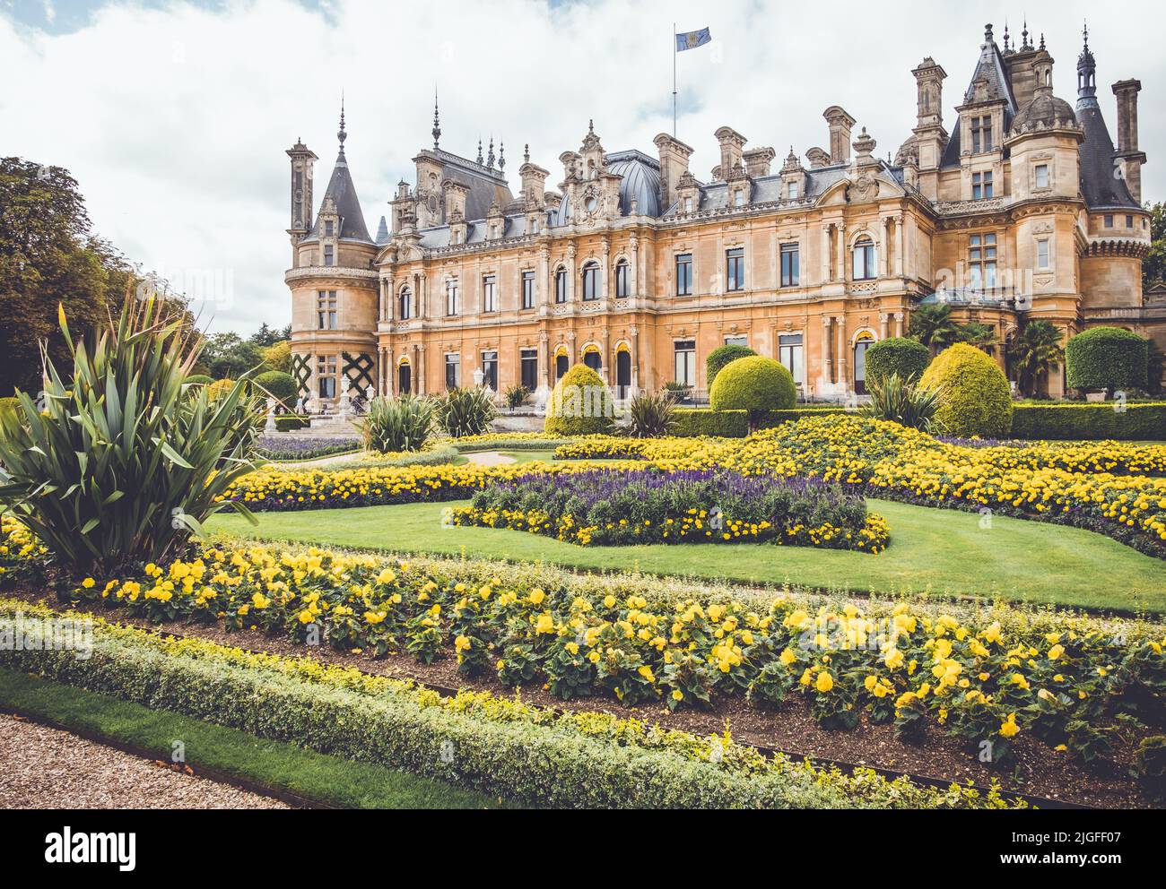 Waddesdon manor architecture hi-res stock photography and images - Alamy