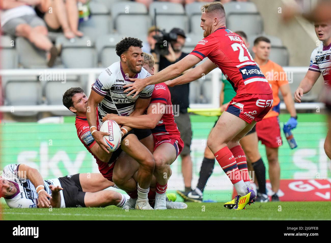 Newcastle, UK. 10th July, 2022. Darnell McIntosh #5 of Hull FC looks to ...