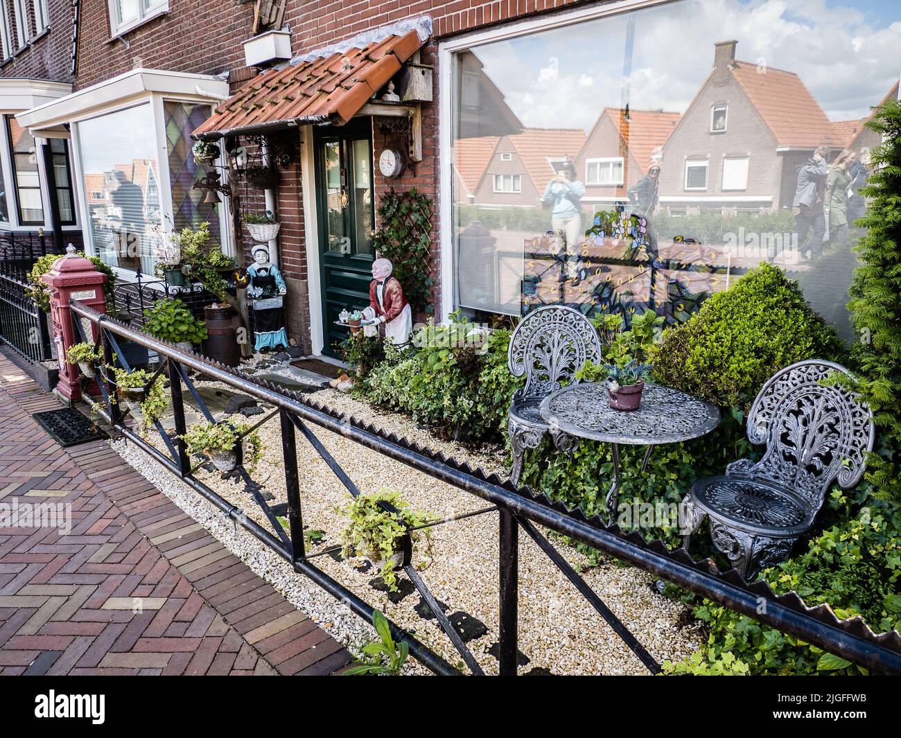 Tourist village of Volendam, Holland, Netherlands Stock Photo - Alamy
