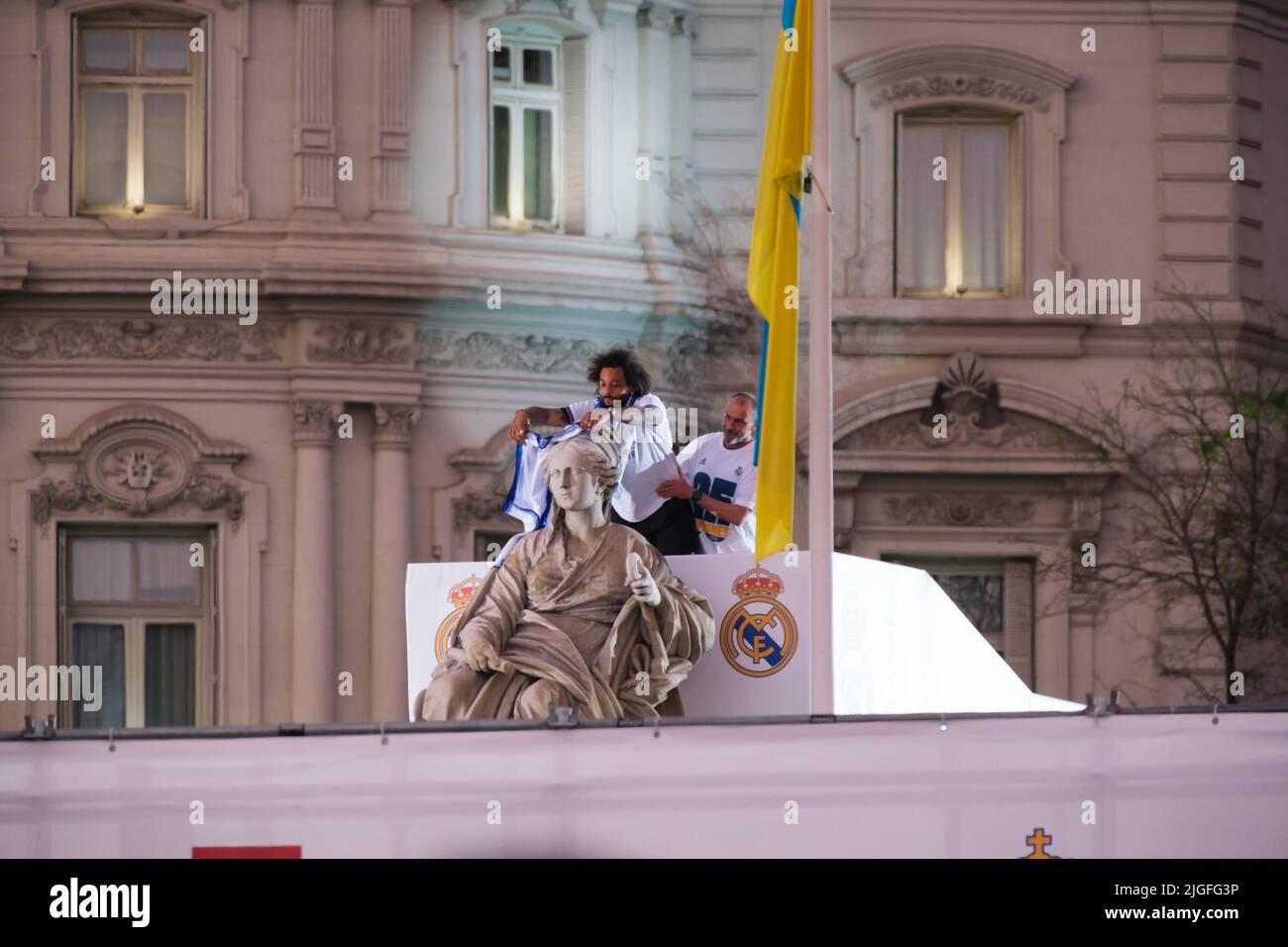 The Real Madrid team celebrating the 35th Spanish La Liga title in ...