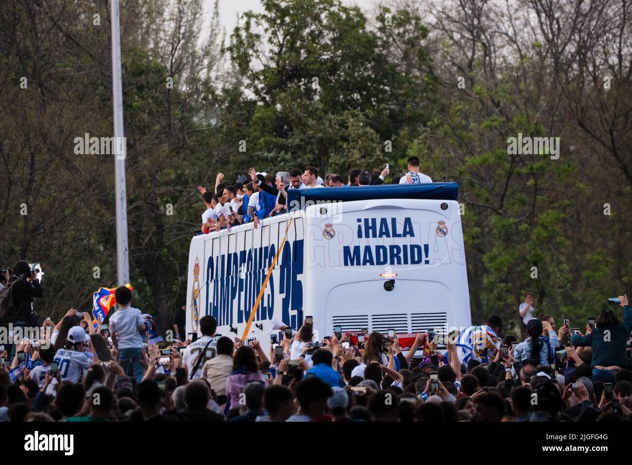 The Real Madrid team celebrating the 35th Spanish La Liga title in ...