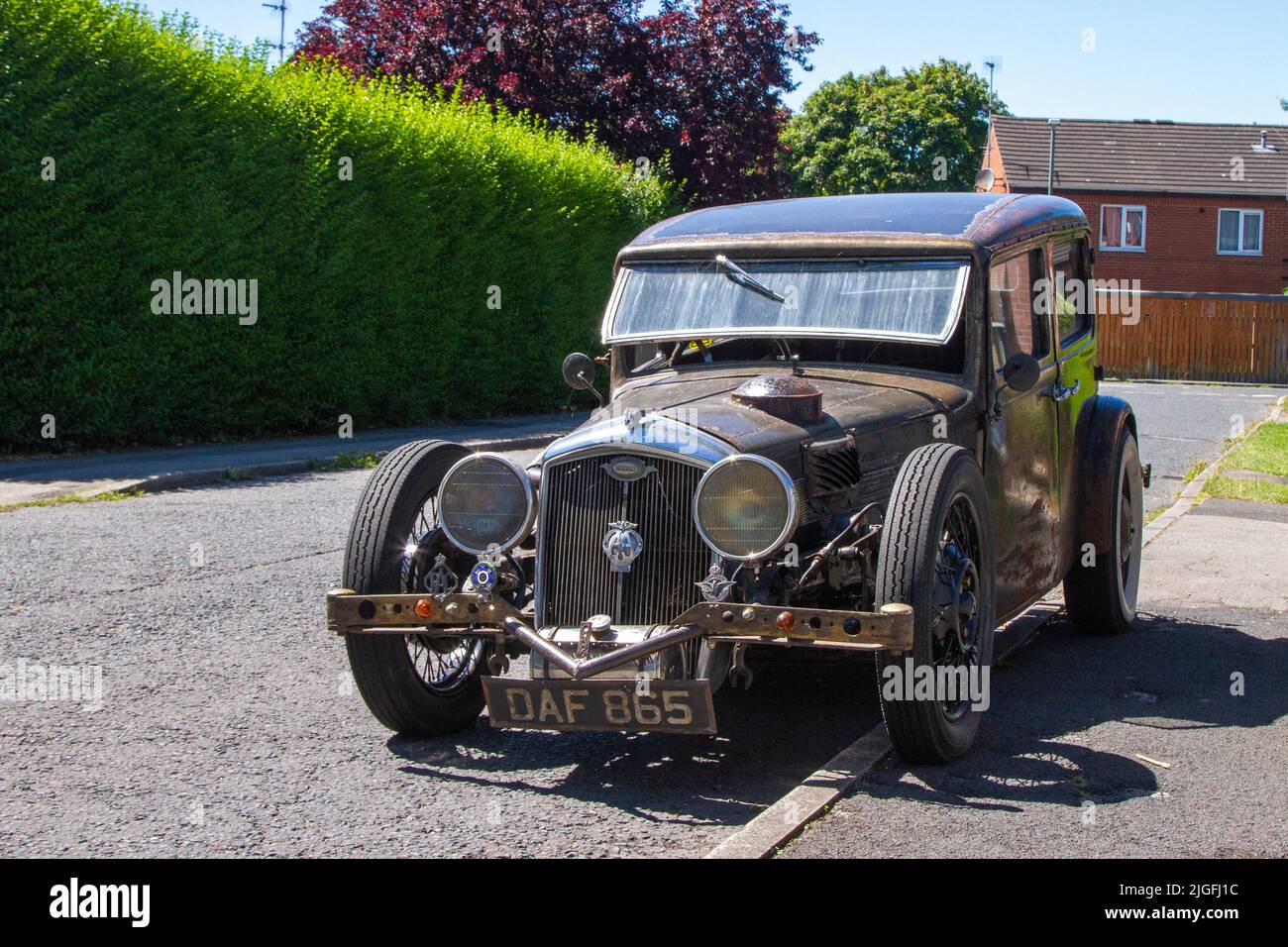 1937 30s thirties pre-war black rusting Old Wolseley Sedan 1479cc ...
