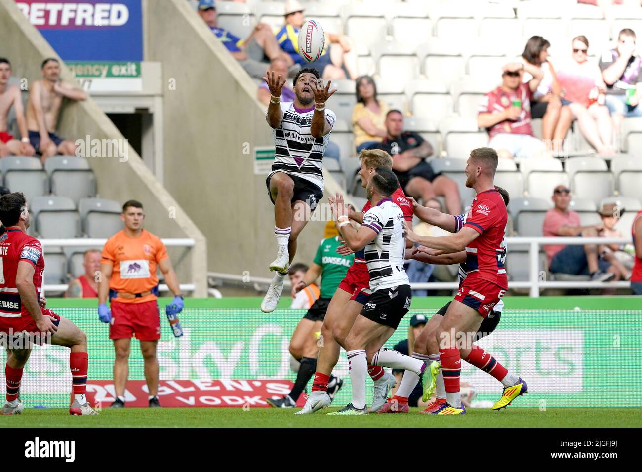 Hull FC’s Darnell McIntosh in action during the Betfred Super League ...