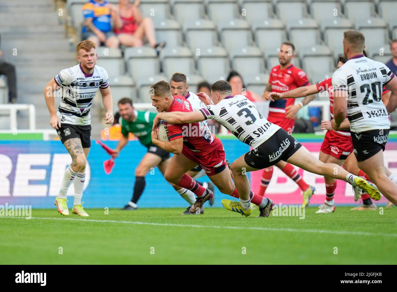 Hull KR #20 Mikey Lewis celebrates scoring a try Stock Photo - Alamy