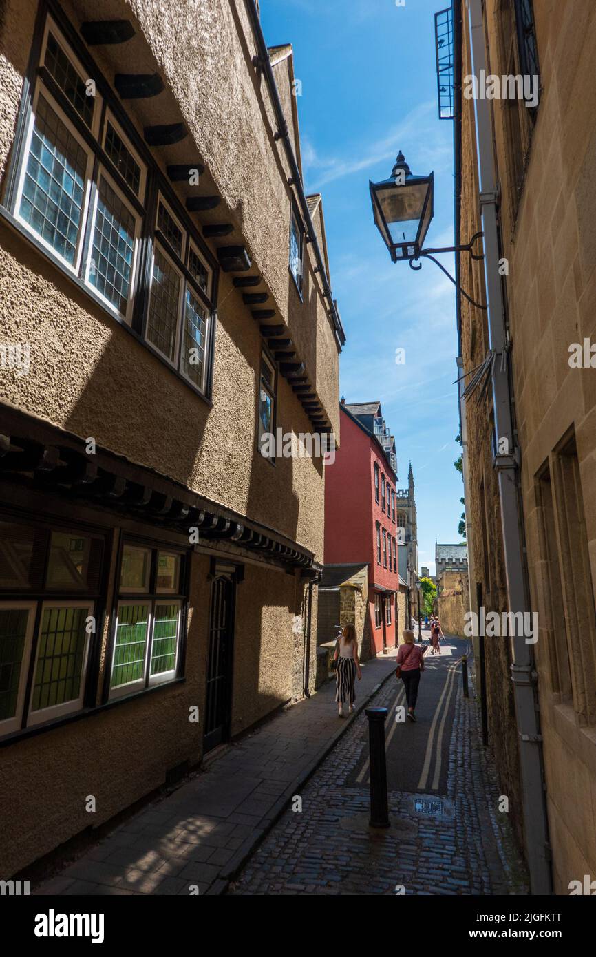 Magpie lane hi-res stock photography and images - Alamy