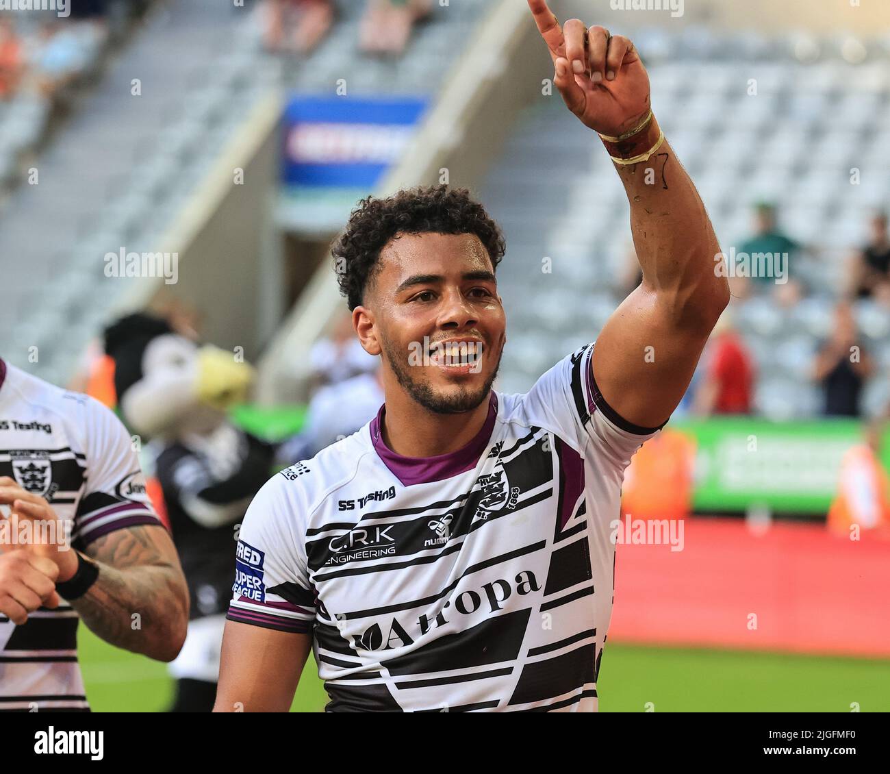 Darnell McIntosh #5 of Hull FC celebrates with the fans Stock Photo - Alamy