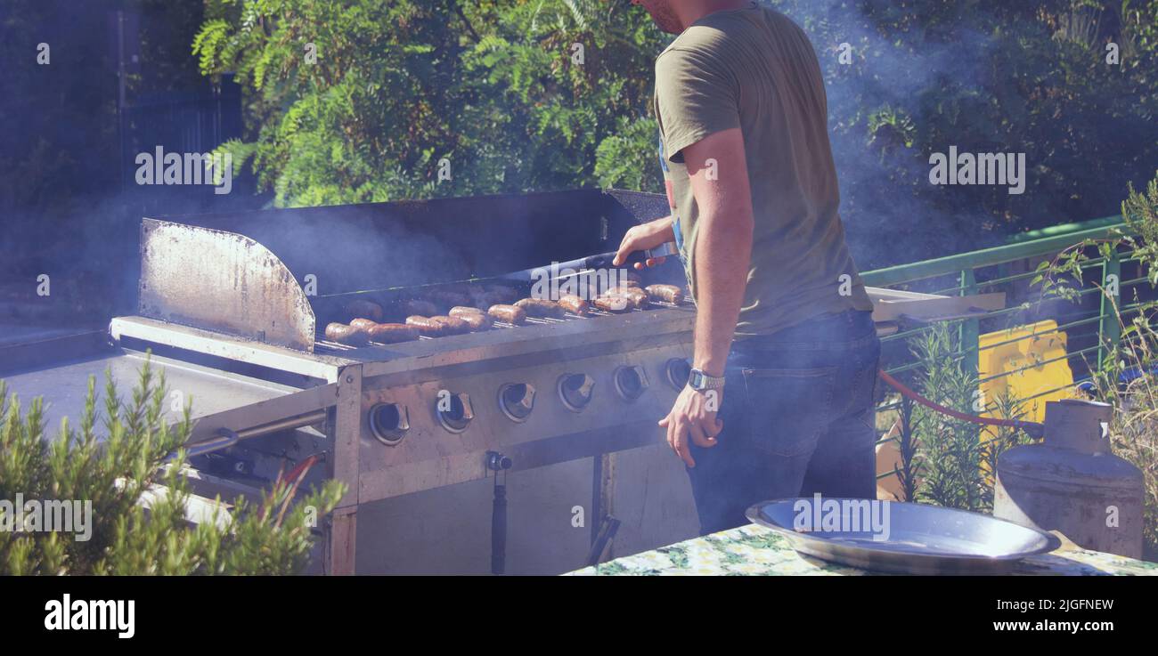 Barbecue family lens flare hi-res stock photography and images - Alamy