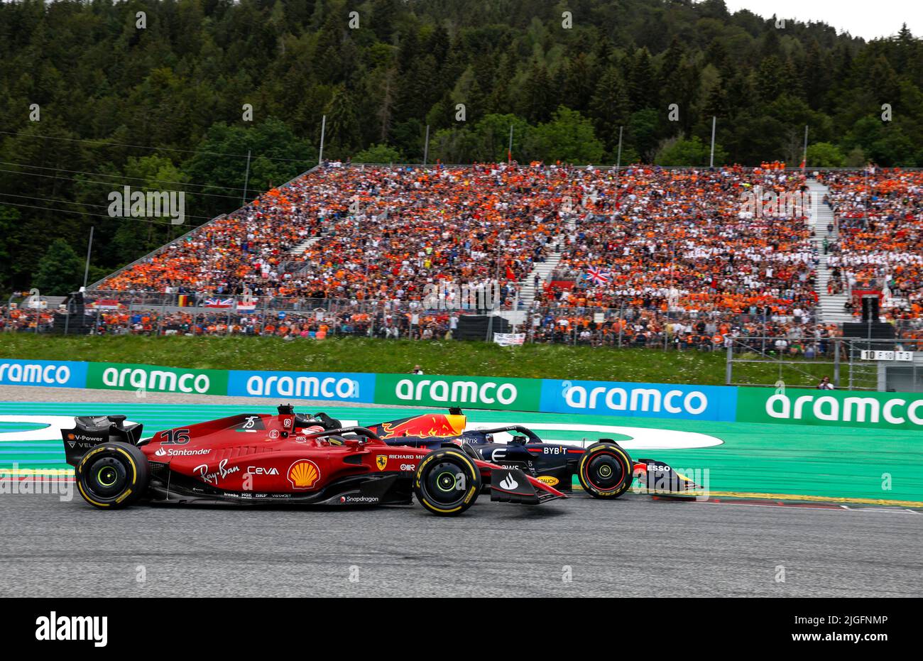 #1 Max Verstappen (NLD, Oracle Red Bull Racing), #16 Charles Leclerc ...
