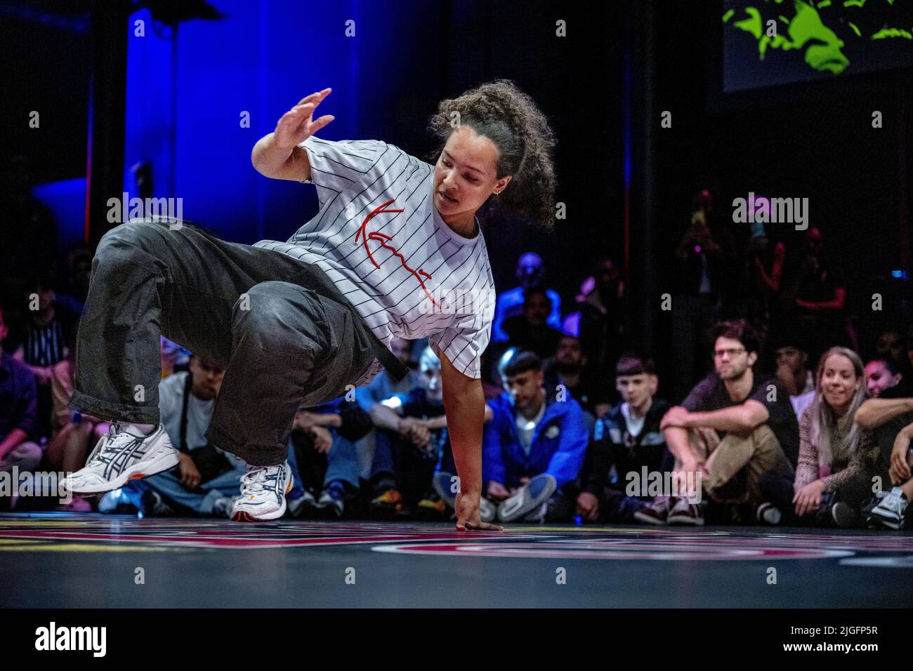 Breaking competitions hi-res stock photography and images - Alamy