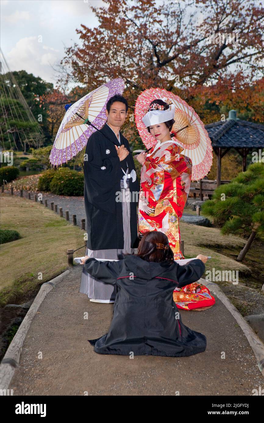 Formal bride and groom photographed Kiyosumi Gardens Tokyo Japan Stock ...