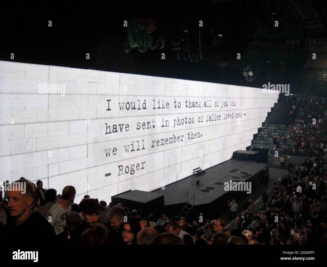 CONCERT SCENE, ROGER WATERS THE WALL, 2014 Stock Photo - Alamy