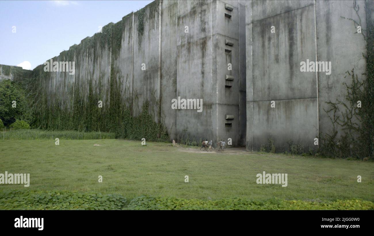 THE MAZE WALL, THE MAZE RUNNER, 2014 Stock Photo - Alamy