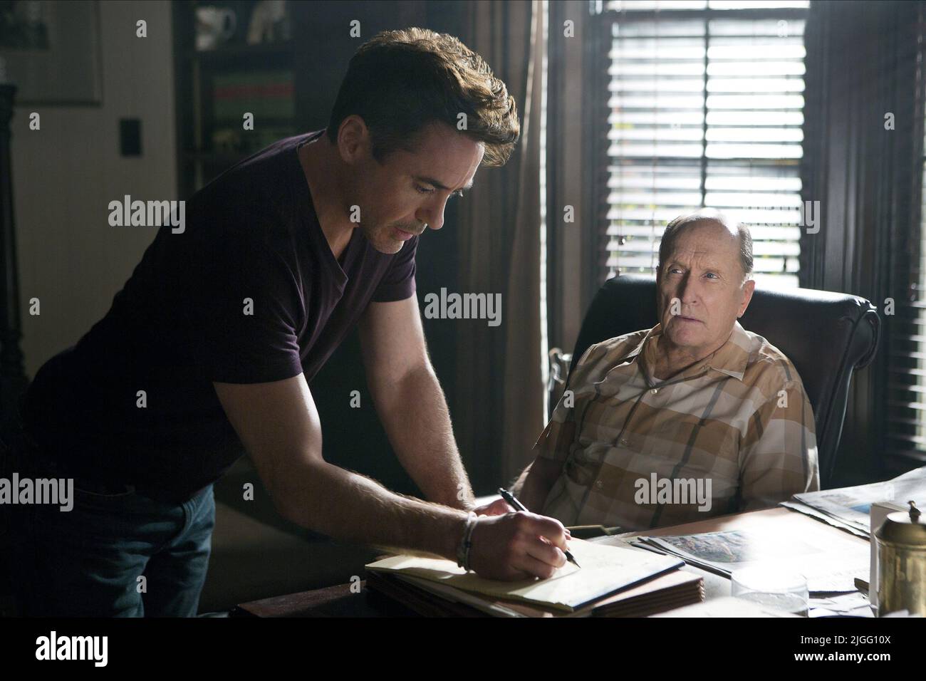 ROBERT DOWNEY JR., ROBERT DUVALL, THE JUDGE, 2014 Stock Photo - Alamy
