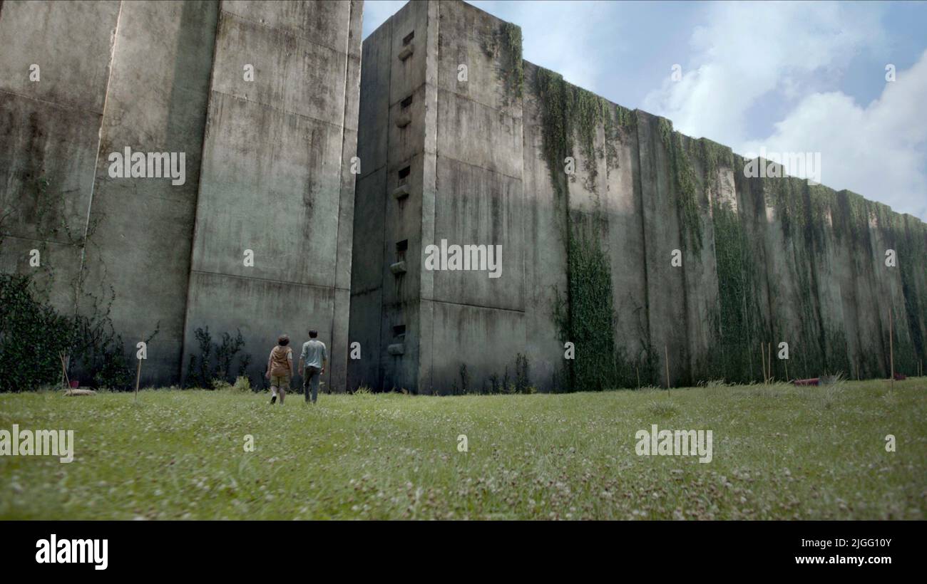 THE MAZE WALL, THE MAZE RUNNER, 2014 Stock Photo - Alamy