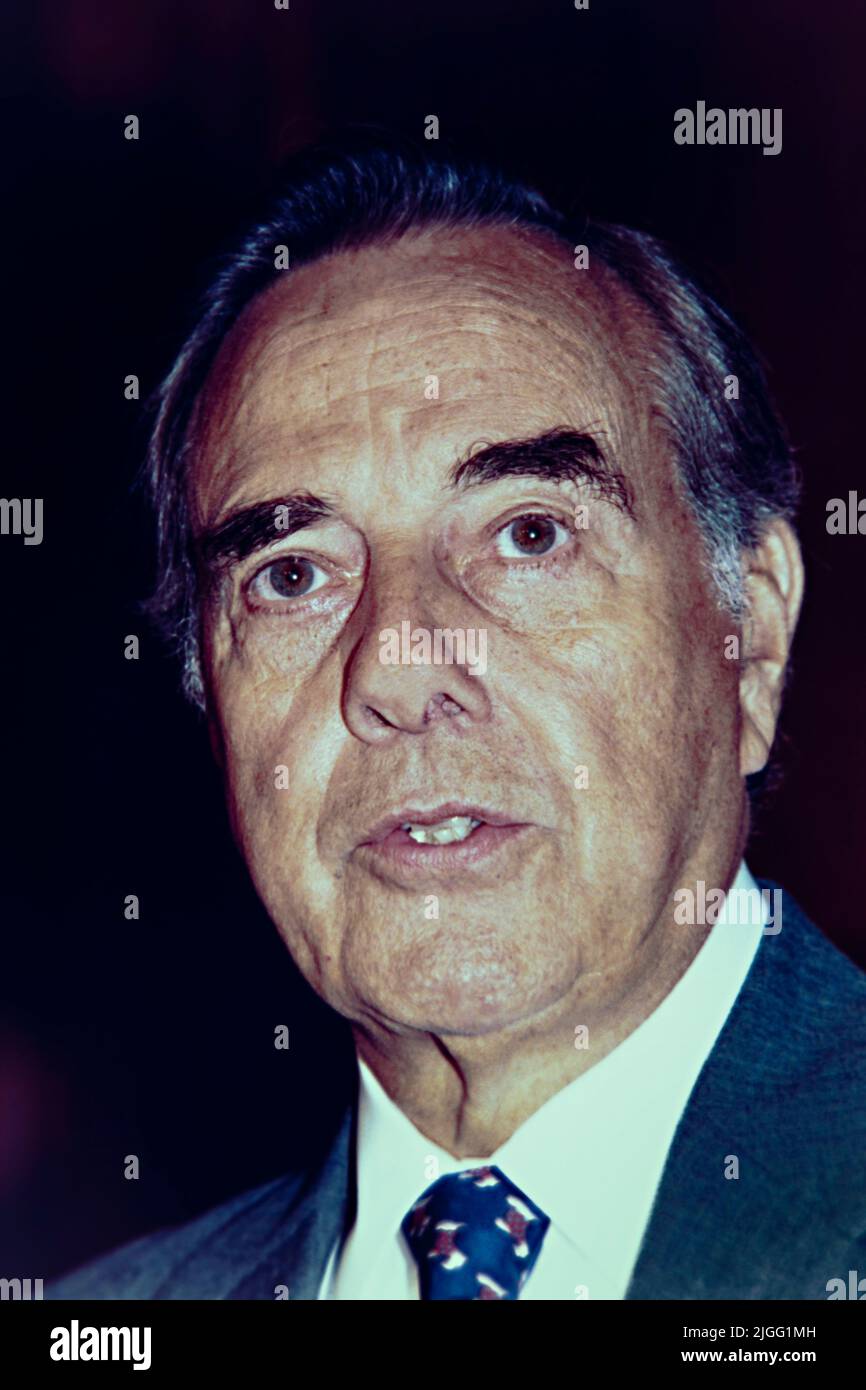 Bob dole 1995 hi-res stock photography and images - Alamy