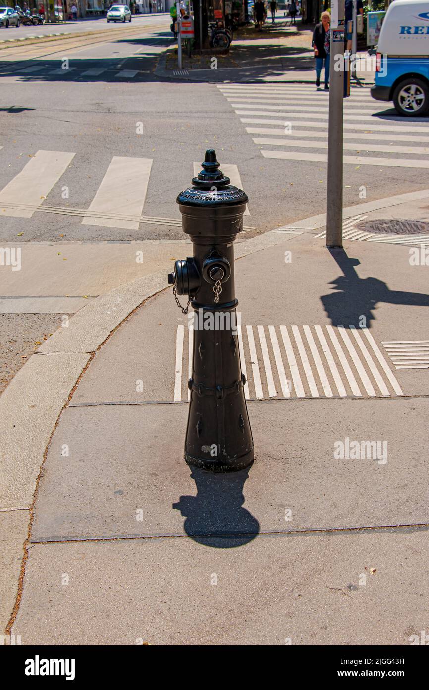 Deep well hand pump hi-res stock photography and images - Alamy