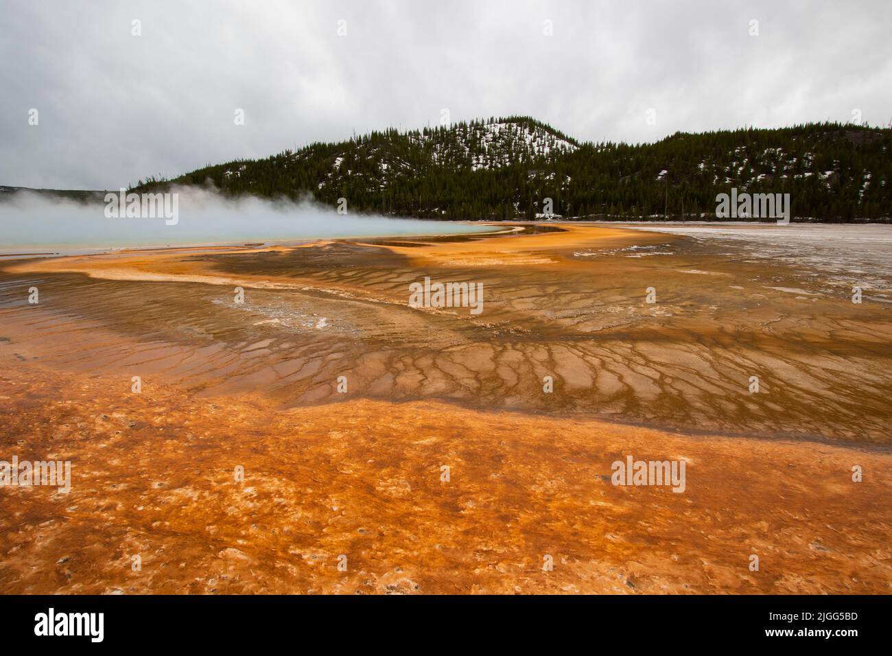 The spectacular, colorful and iconic Grand Prismatic Spring in ...