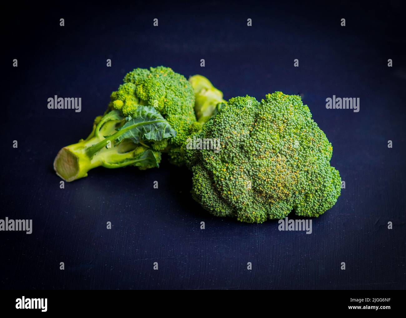 Broccoli vector hi-res stock photography and images - Alamy
