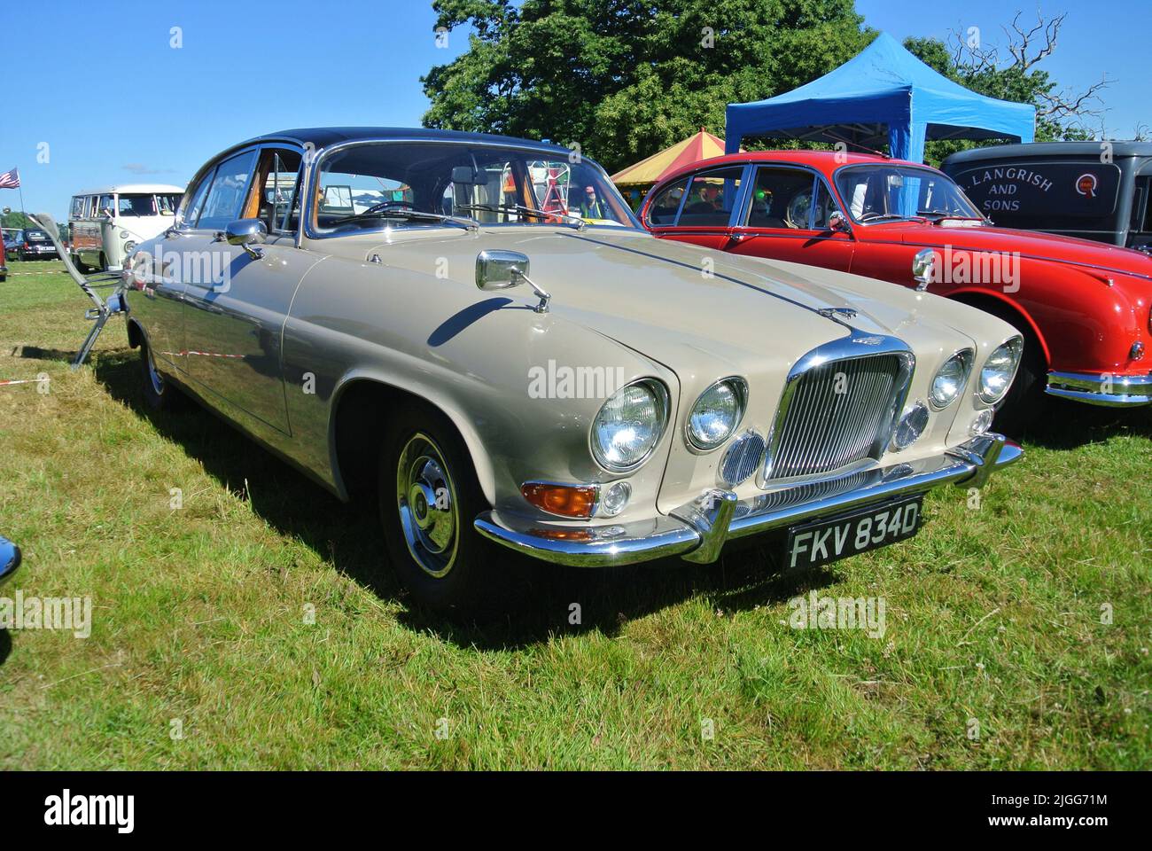 1966 jaguar mark 10 hi-res stock photography and images - Alamy