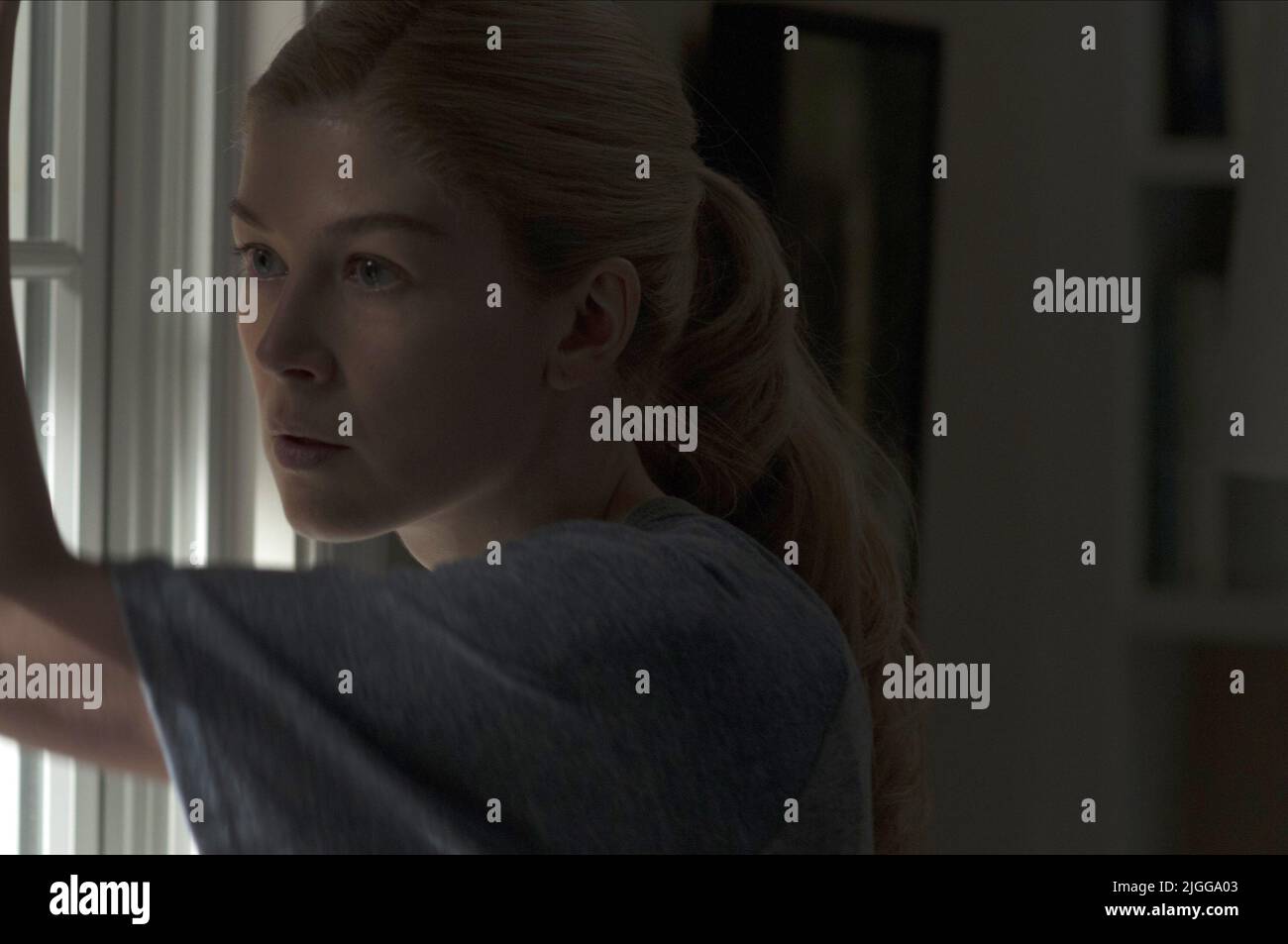 ROSAMUND PIKE, GONE GIRL, 2014 Stock Photo - Alamy
