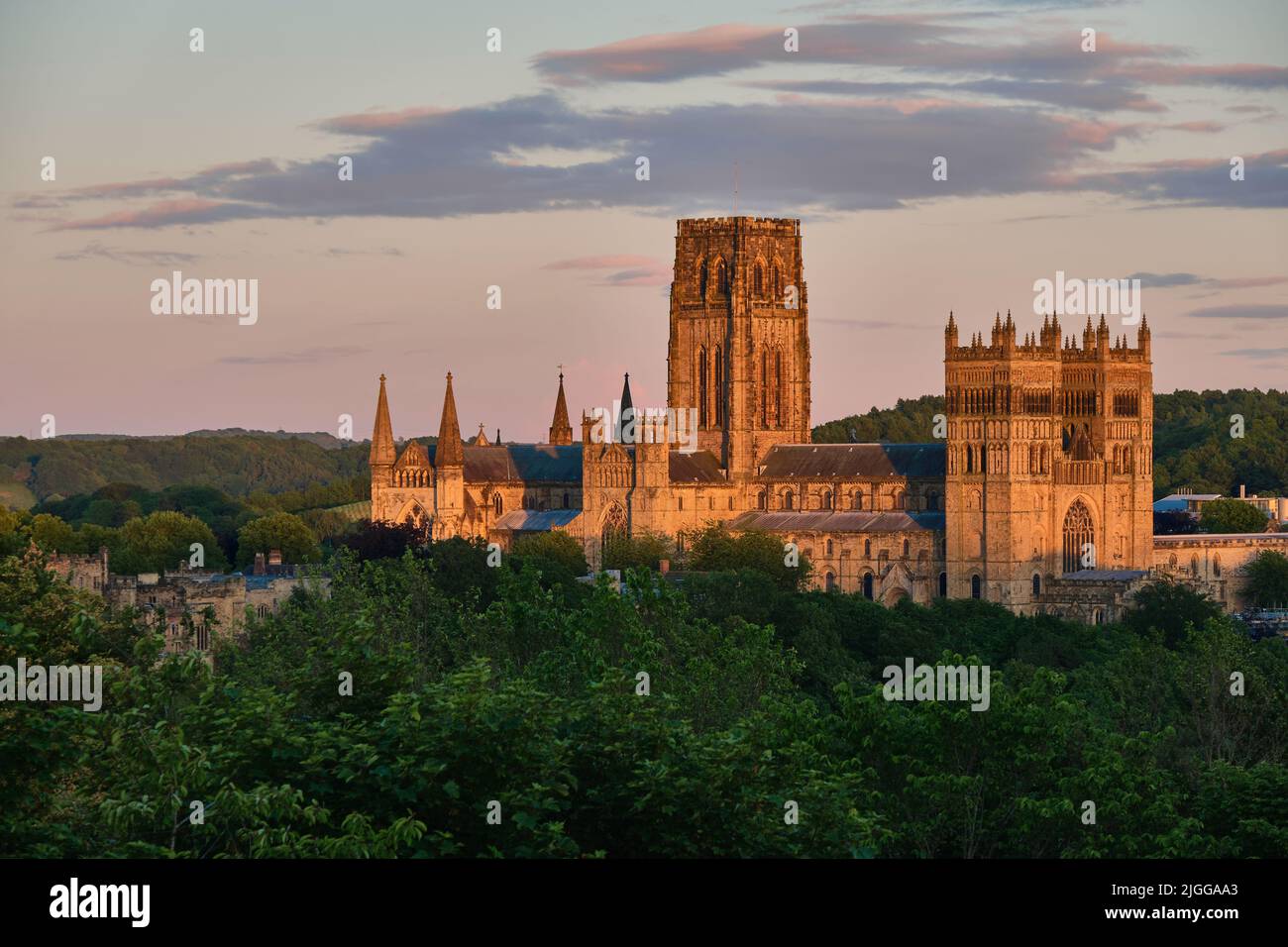 Durham cathedral outside exterior hi-res stock photography and images ...