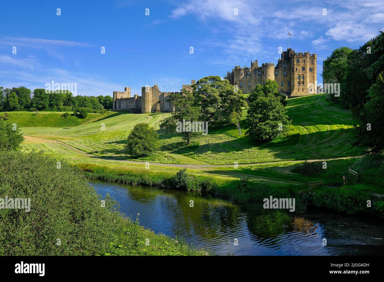 Alnwick castle harry potter hi-res stock photography and images - Alamy