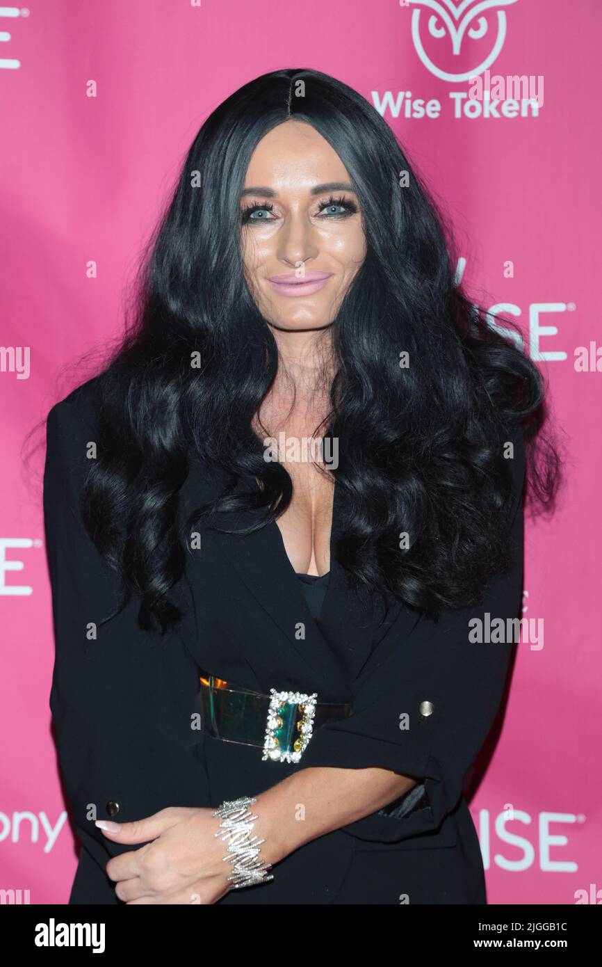 Praise Token Launch and NFT Exhibit in Hollywood, Los Angeles Featuring: Inna Elsie Where: Los ...