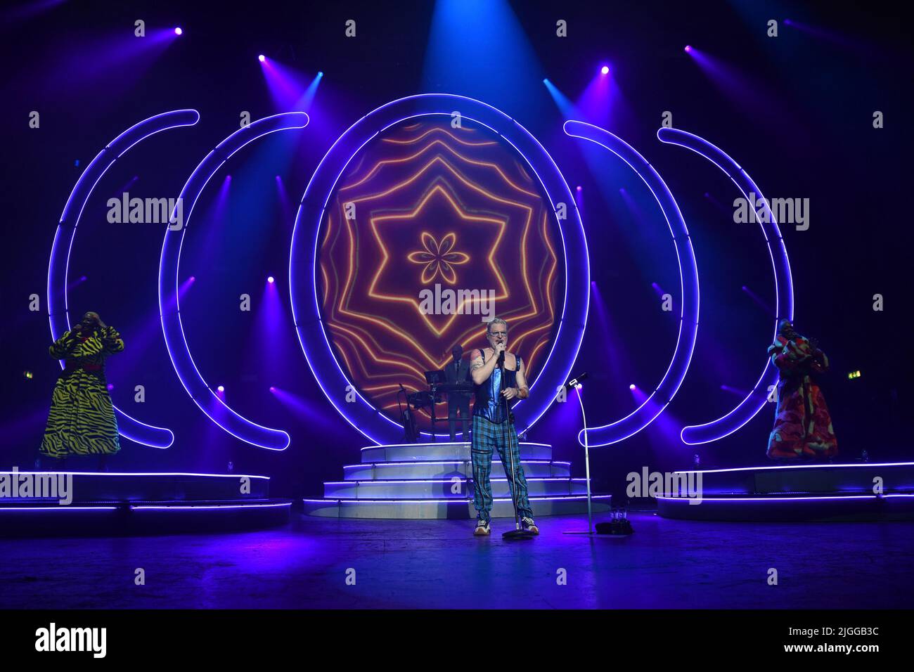 Andy Bell and Vince Clarke of electropop band Erasure performing on ...