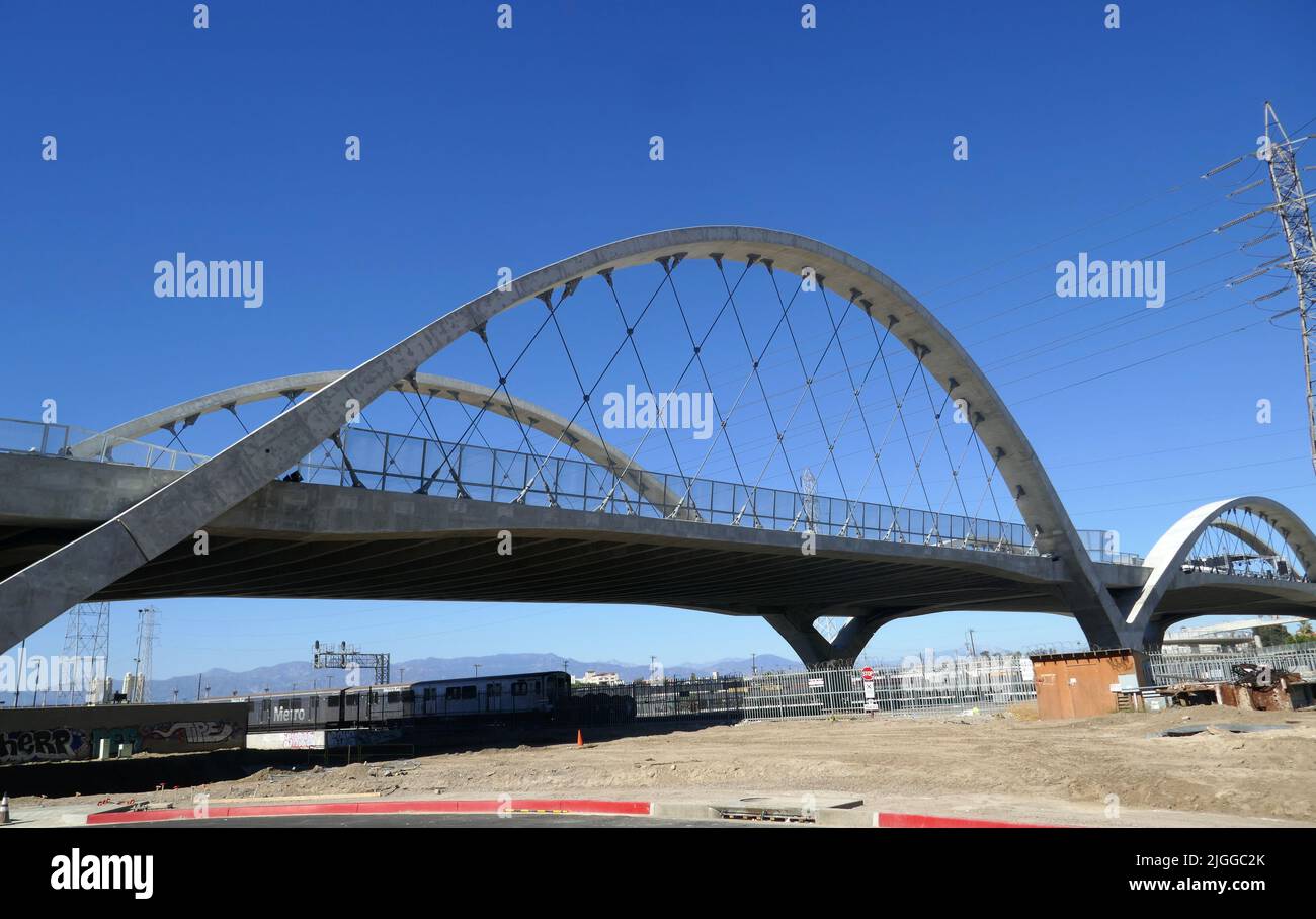 Los Angeles, California, USA 9th July 2022 6th Street Bridge, 6th ...