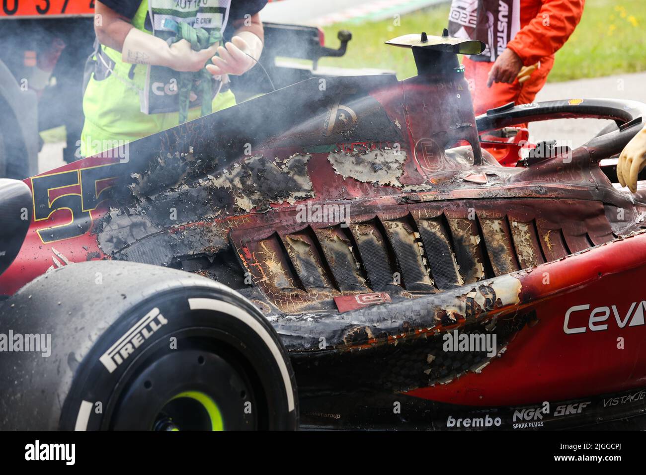 55 SAINZ Carlos (spa), Scuderia Ferrari F1-75, crash, accident, burned ...