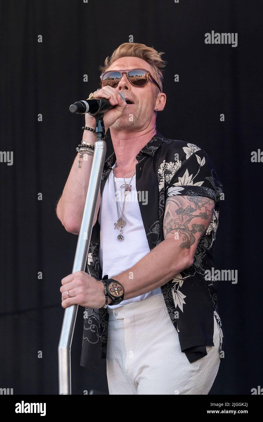 Irish-born singer, songwriter, television presenter, and host of the ...