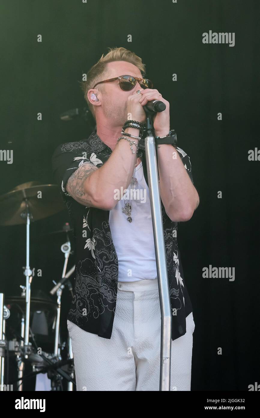 Irish-born singer, songwriter, television presenter, and host of the ...