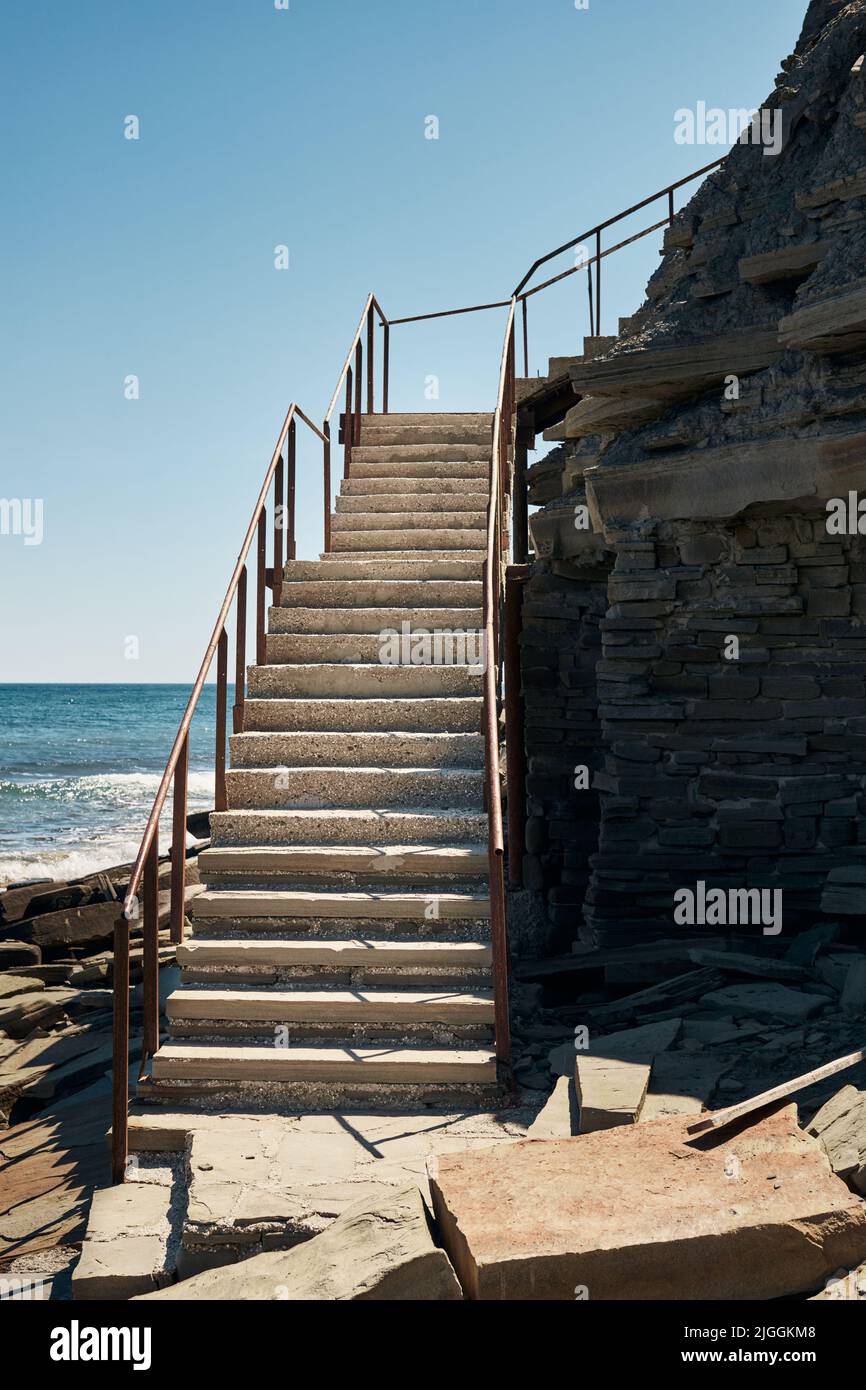 Pathway beach sky architecture hi-res stock photography and images - Alamy
