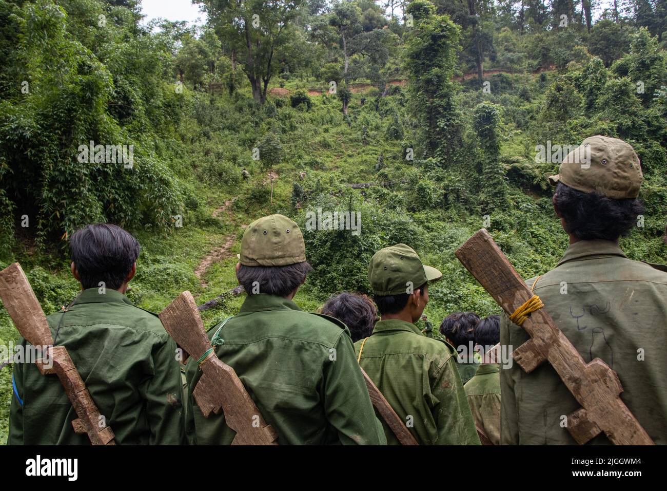 Members of the Mandalay Region People's Defence forces (PDF) are ready ...