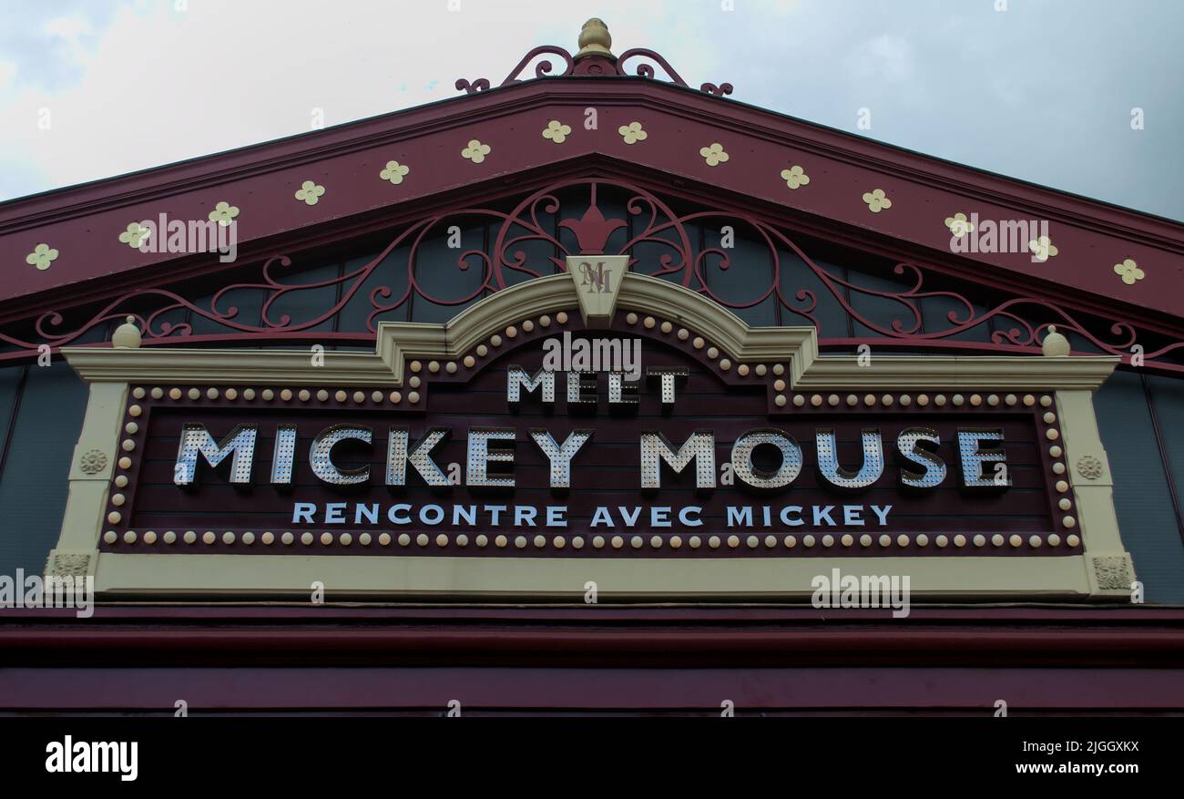 Mickey mouse sign hi-res stock photography and images - Alamy