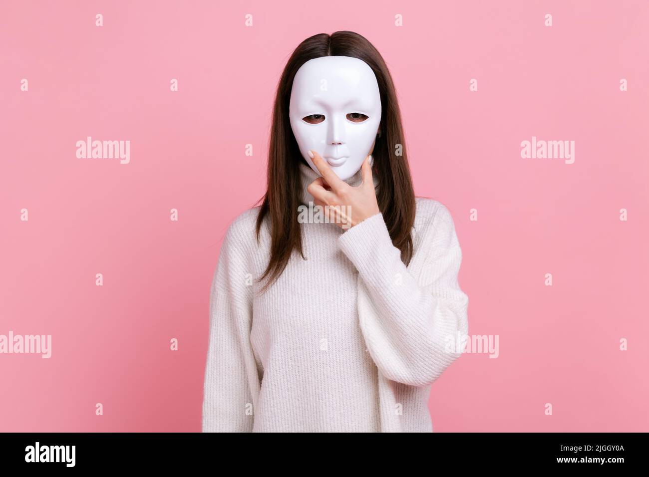 Hiding identity hi-res stock photography and images - Alamy
