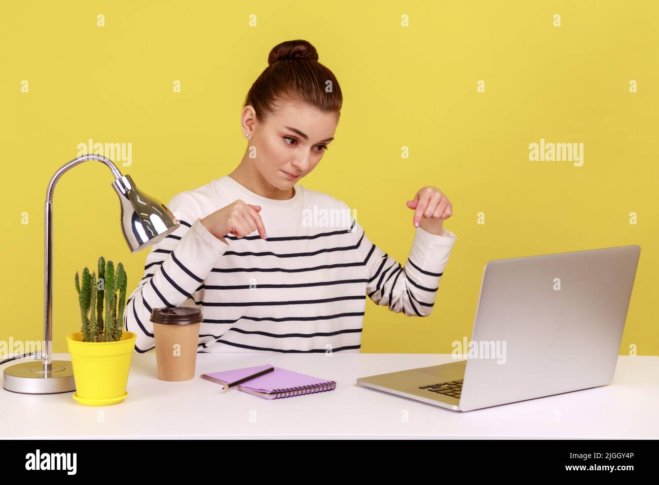 Boss secretary on workplace office hi-res stock photography and images ...