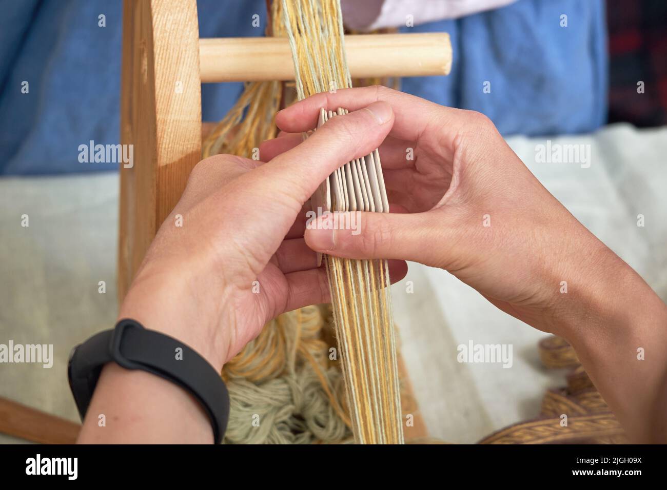 An ancient Roman woman makes yarn and sews from vintage wool ...