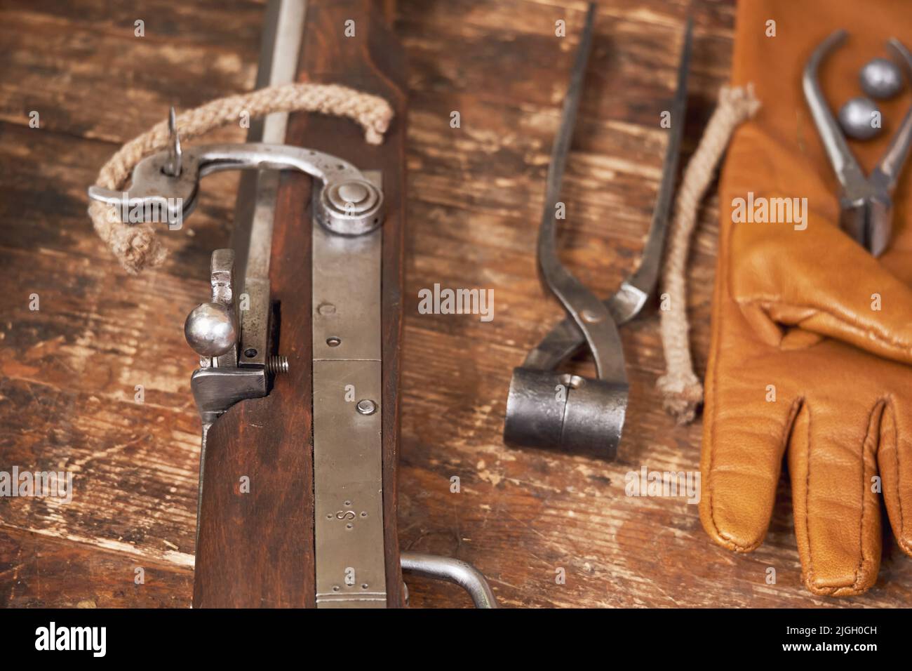 Musket bullet hand hi-res stock photography and images - Alamy