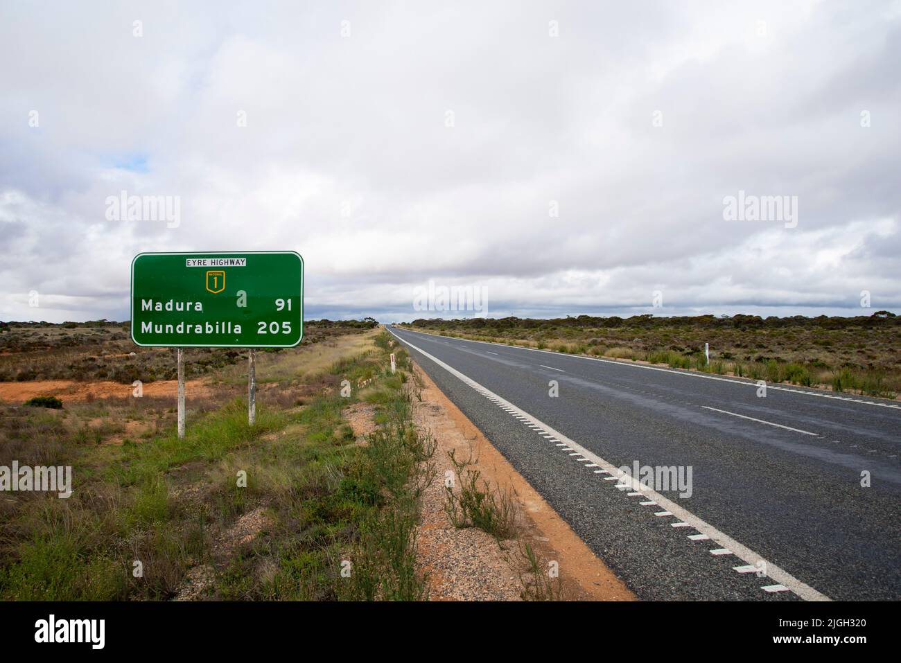Australian road sign distance hi-res stock photography and images - Alamy