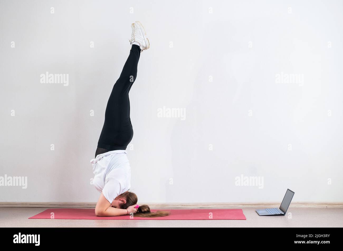 Forearm stand hi-res stock photography and images - Alamy
