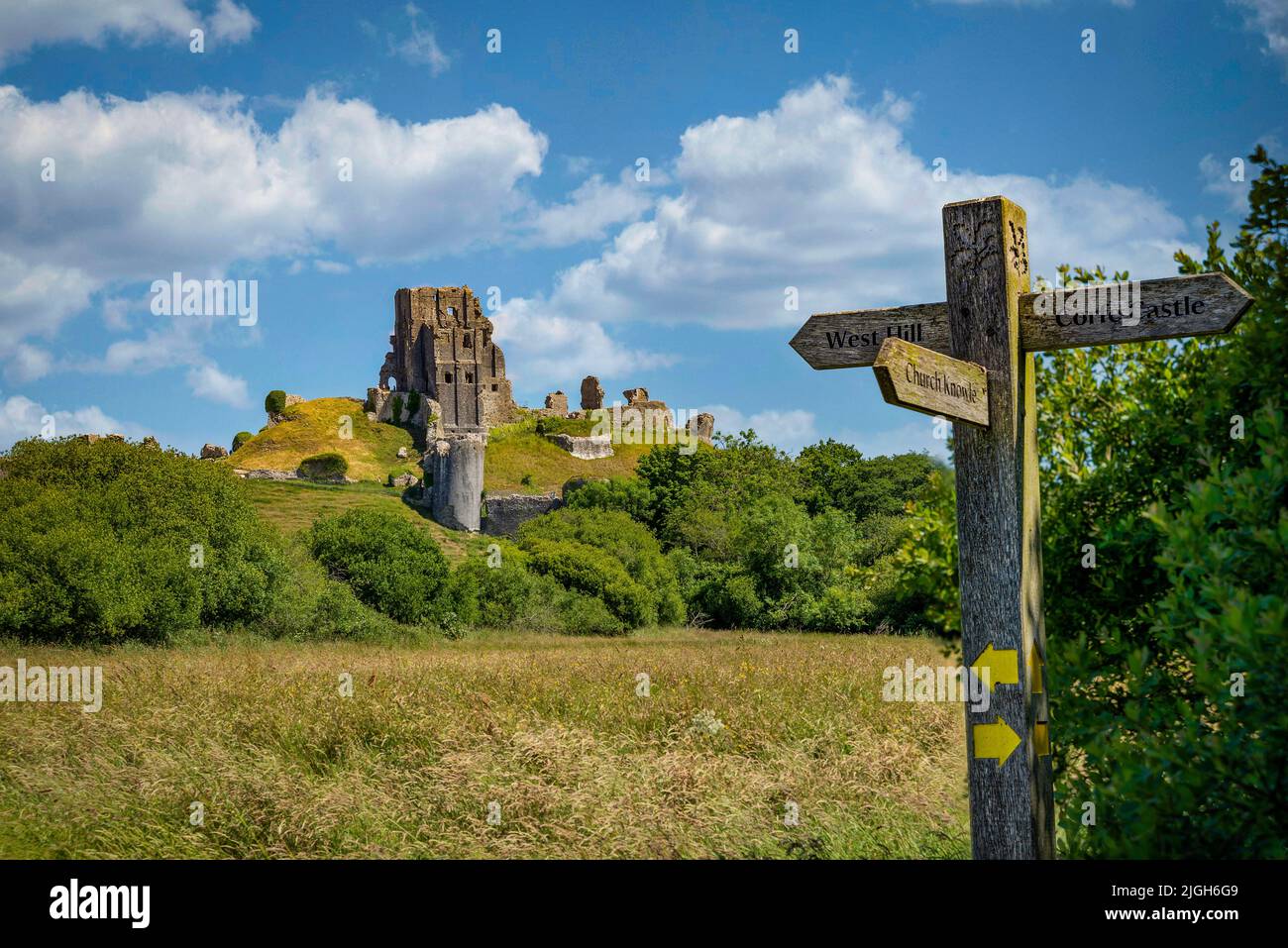 Slighted castle hi-res stock photography and images - Alamy
