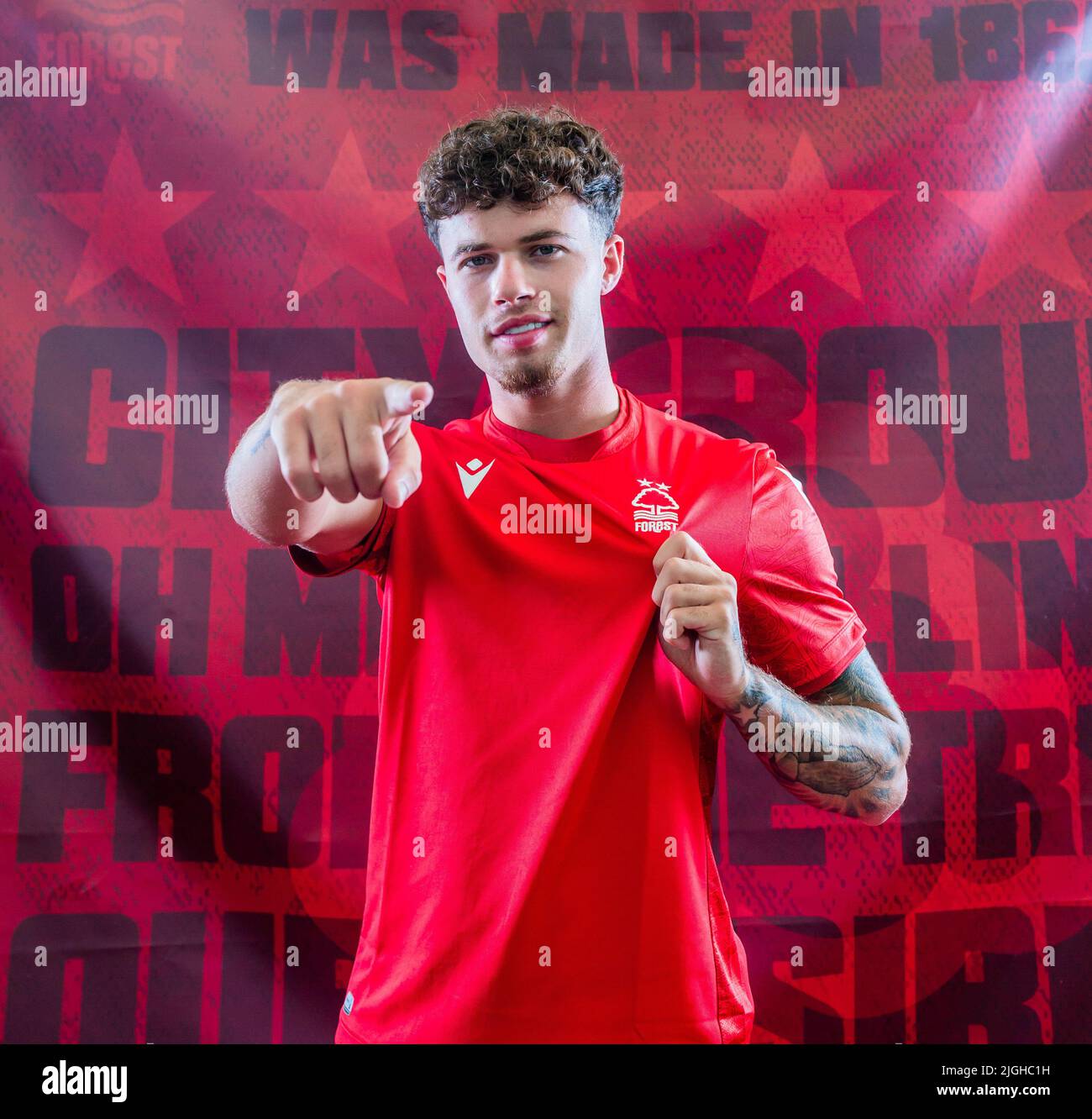 Neco Williams signs for Nottingham Forest on a permanent transfer Stock ...