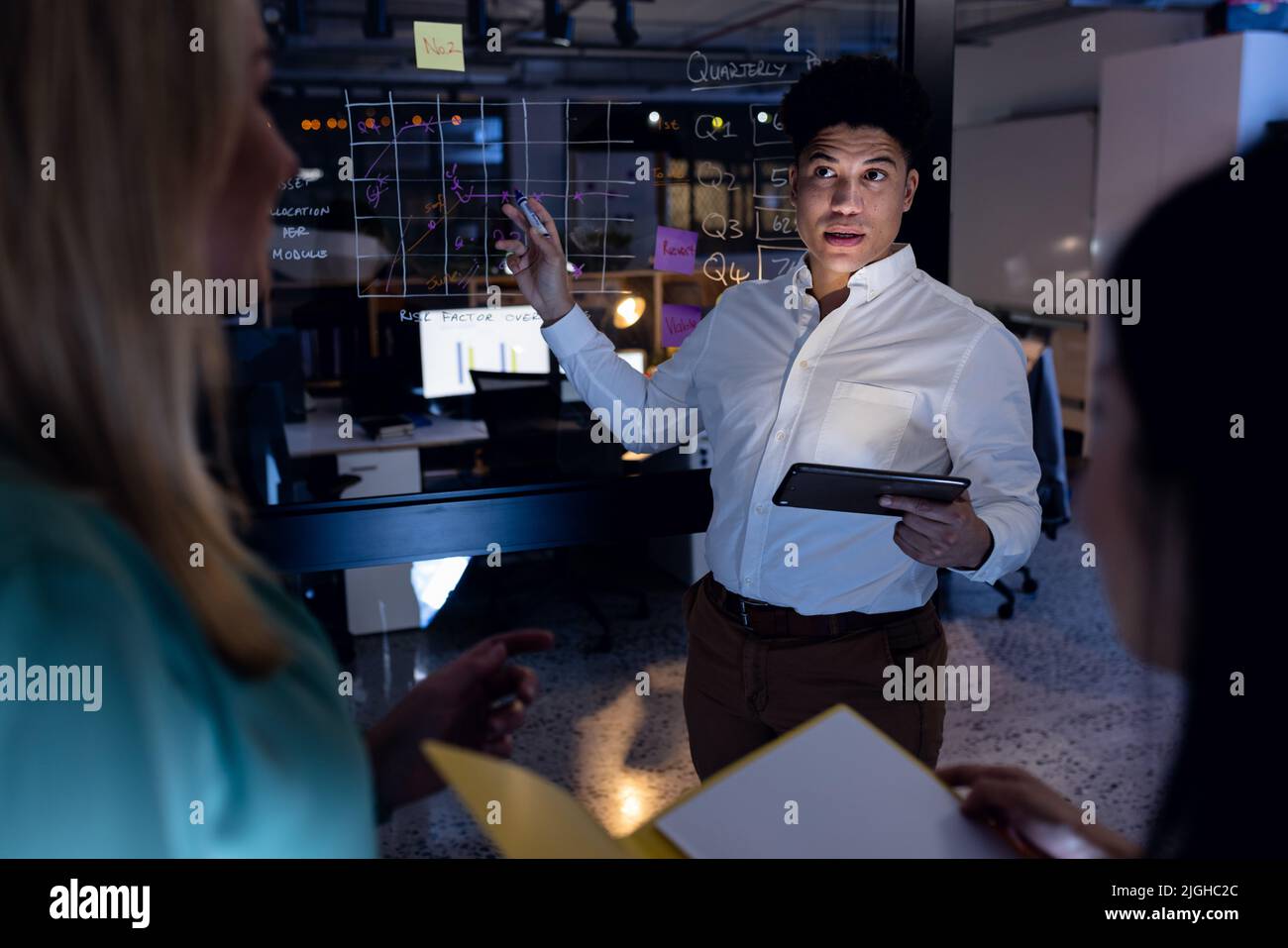 Wall data hi-res stock photography and images - Alamy