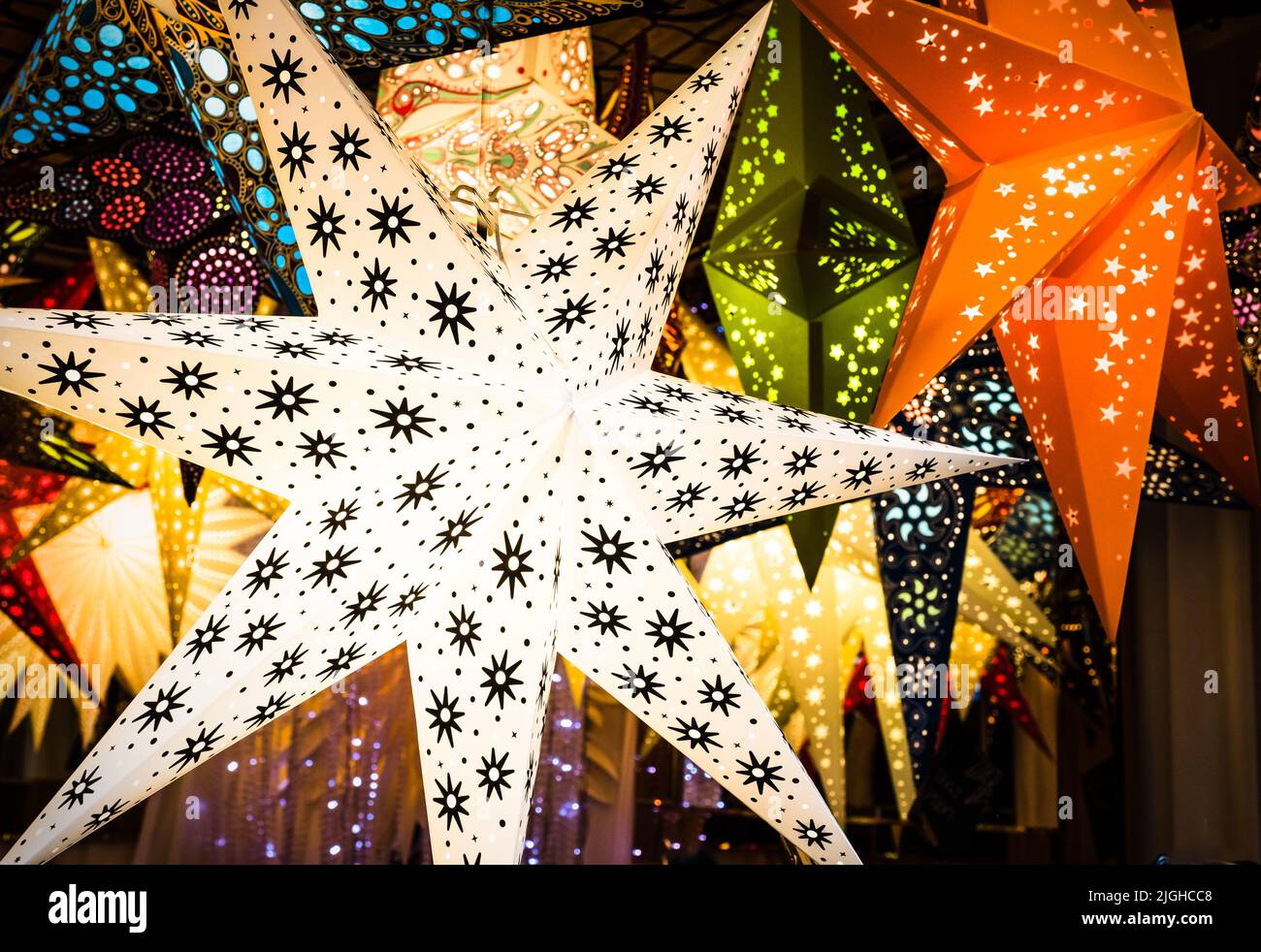 Illuminated xmas stars hi-res stock photography and images - Alamy