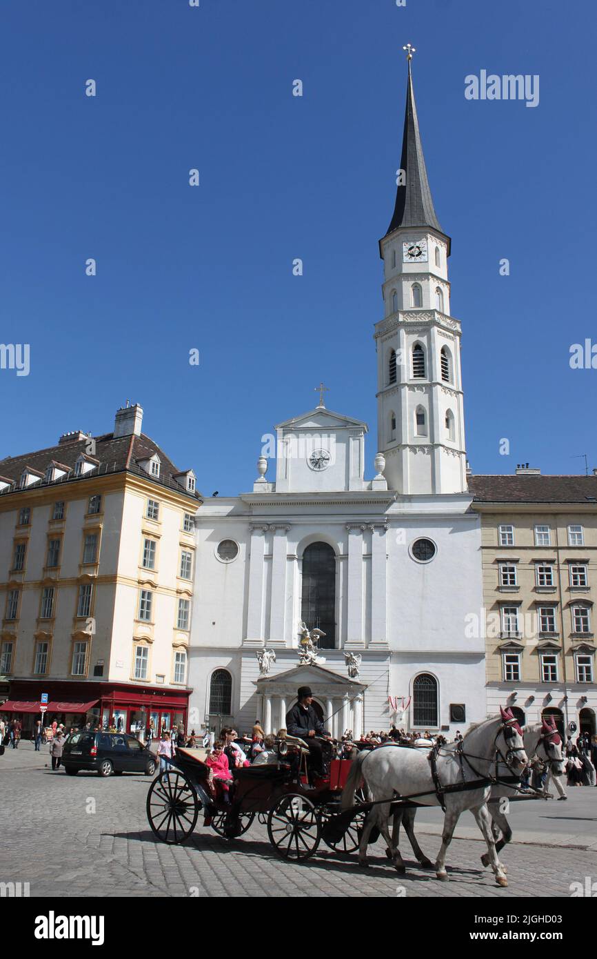 Michaelerplatz michaelerkirche wien vienna hi-res stock photography and ...
