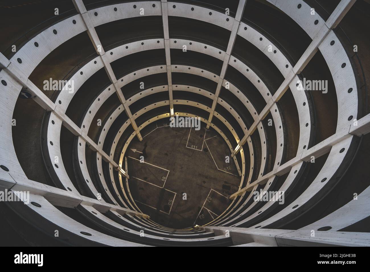A round Parking Garage Building from the Top Stock Photo - Alamy