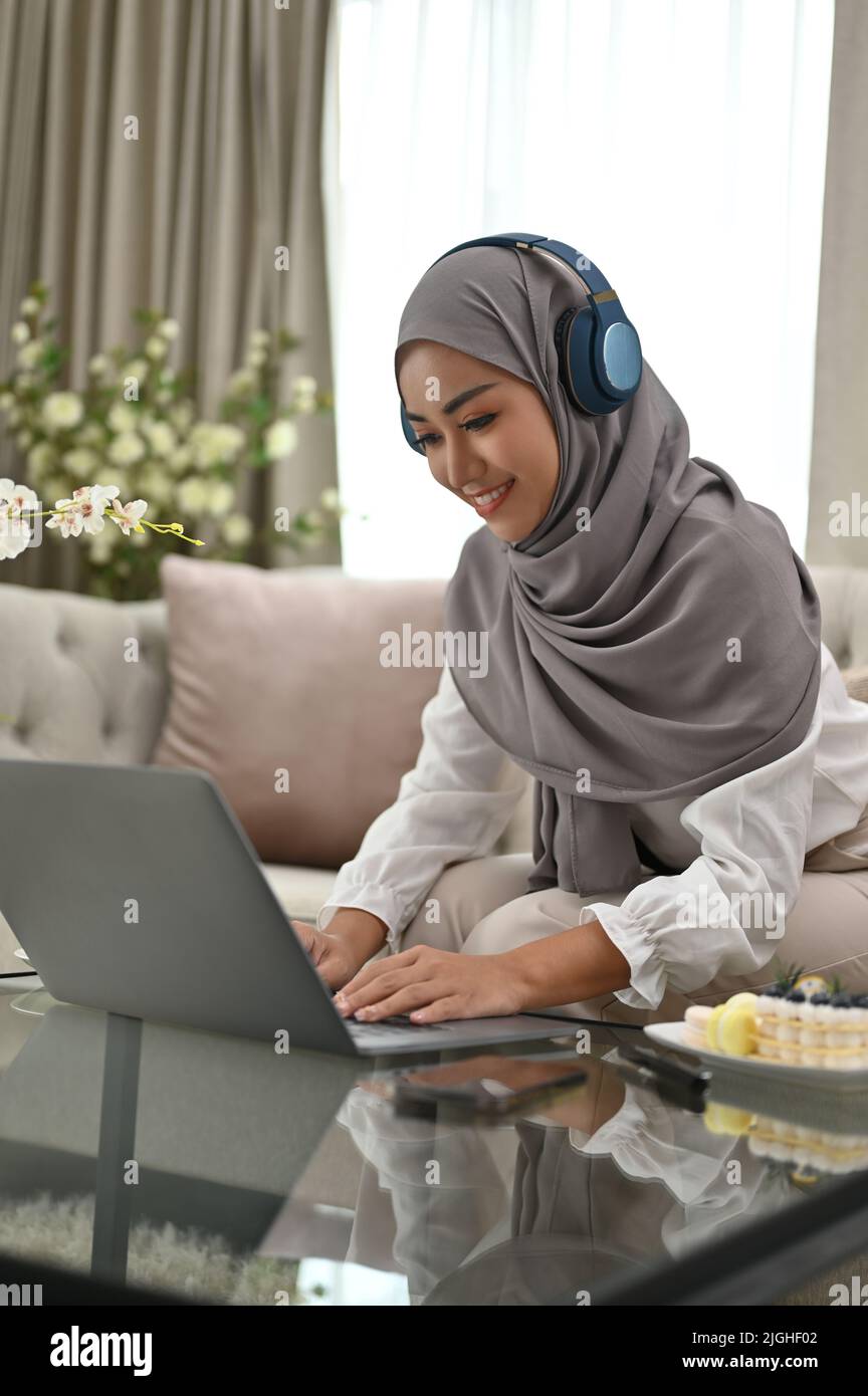 Arabic keyboard hi-res stock photography and images - Alamy