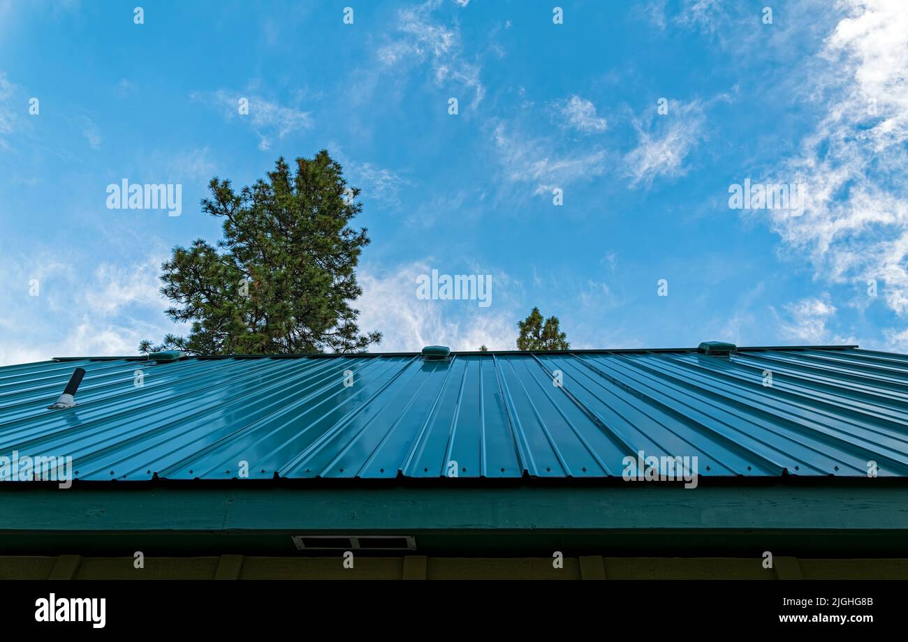 Upward view of a standing seam metal roof Stock Photo - Alamy