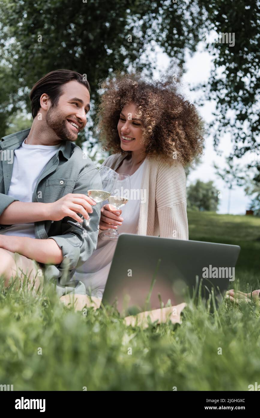 People watching movie outside hi-res stock photography and images - Alamy